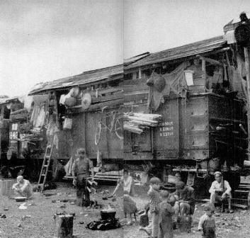 China Flees - LIFE - November 20, 1944